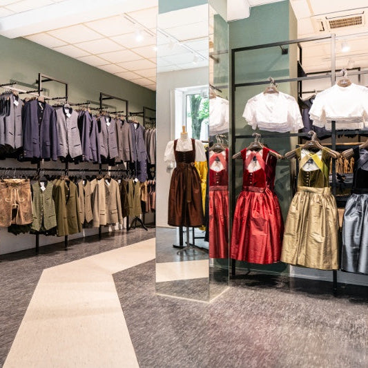 Stammhaus München 🐦‍⬛ Amsel Fashion